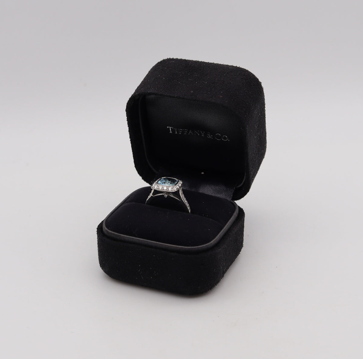 TIFFANY & CO. Classic Cocktail Ring in Platinum With 2.70 Ctw Aquamari ...