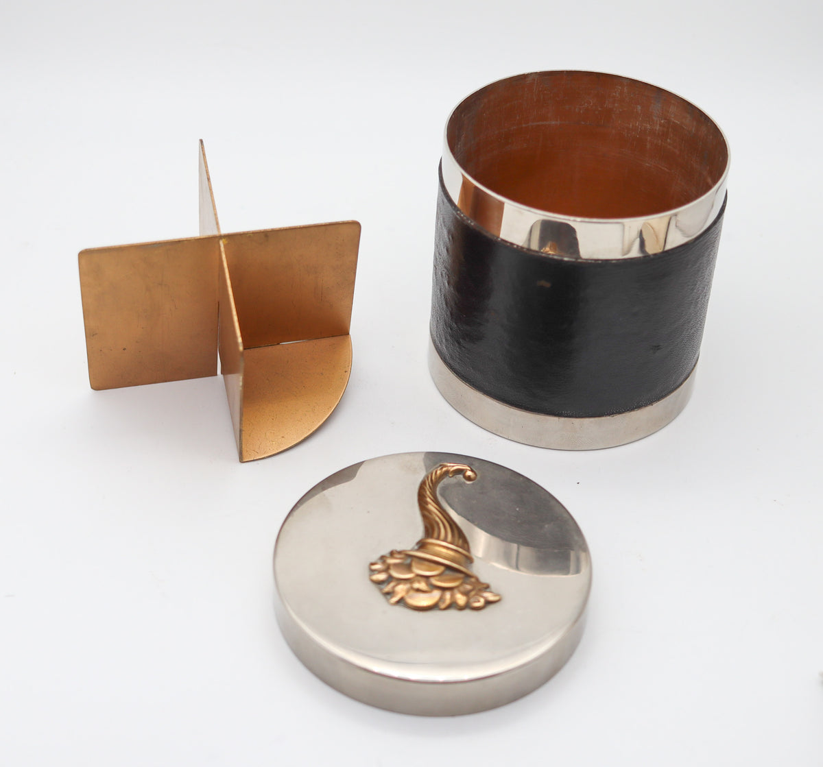 HERMES PARIS 1940 Desk Round Box In Gilt Bronze Nickel Plated & Leathe ...