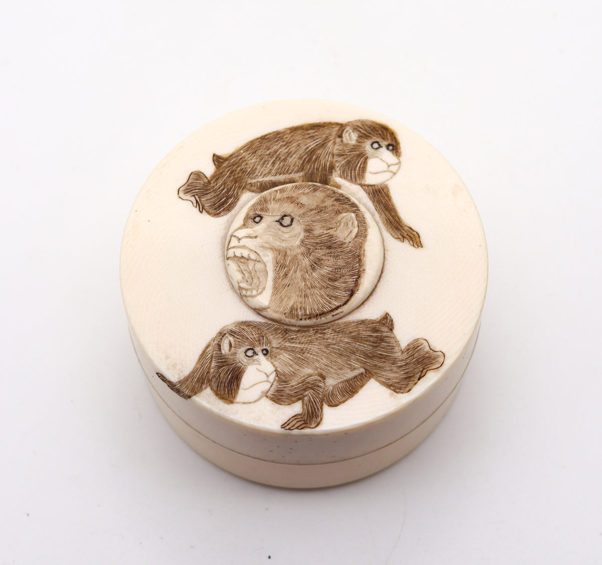 JAPAN Meiji 1900 Round Box With Lid Carved In Ivory With Three Monkeys ...